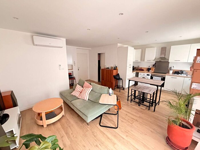 Appartement à louer - La Conception, Marseille ème arrondissement - 2 pièces - 1 chambre