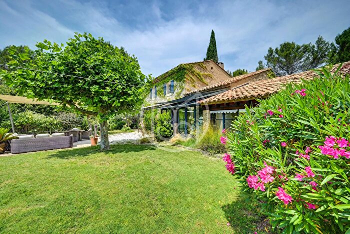 Maisons à vendre et appartements à louer - 1