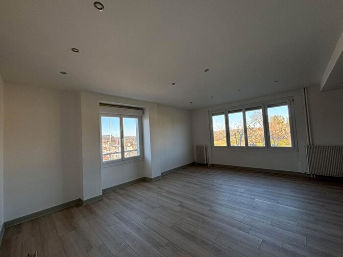 Appartement à vendre - Lubersac - 6 pièces - 4 chambres