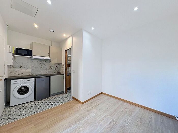 Appartement 1 pièce à Montreuil, Centre-ville, à vendre