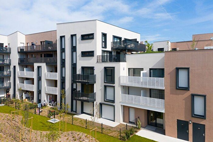 Appartement à louer - Patton Nord Est, Melun - 2 pièces - 1 chambre