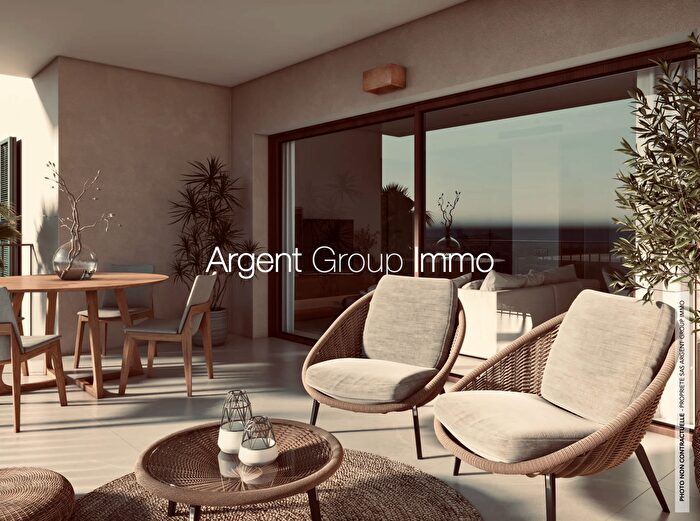 Appartement à vendre - Hyères, Centre-ville - 2 pièces - 1 chambre