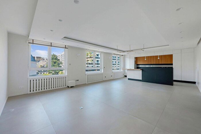 Appartement 4 pièces à louer - Porte Dauphine, Paris 16ème arrondissement