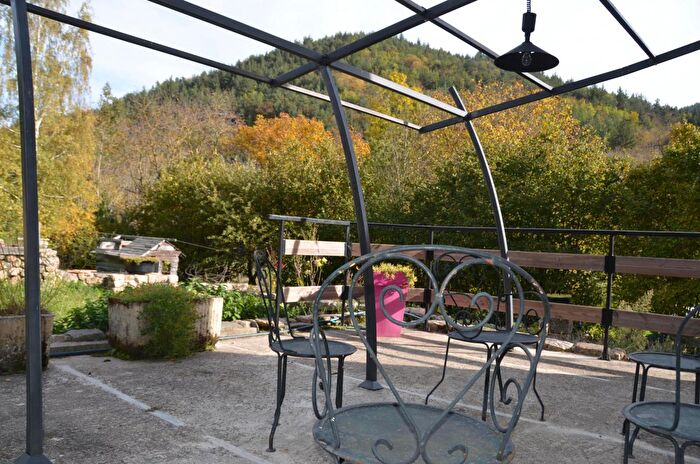 Maison à vendre - Saint-Christol - 6 pièces - 5 chambres