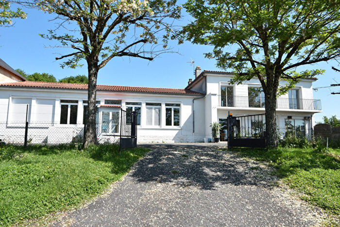 Maison 6 pièces à vendre à Genouillé