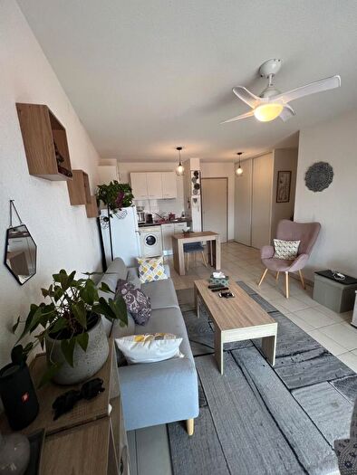 Maisons à vendre et appartements à louer - 1