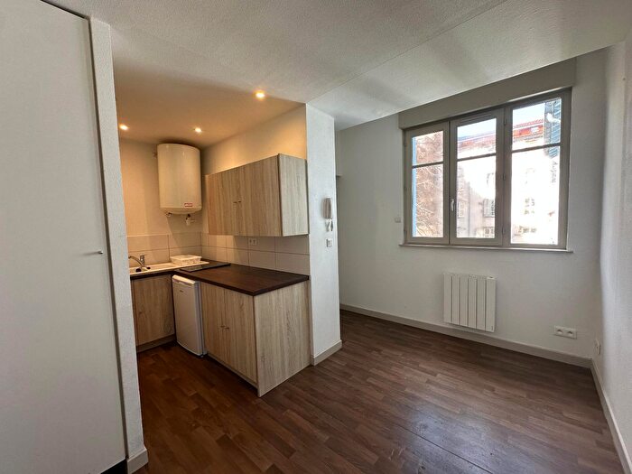 Appartement à louer - Clermont-Ferrand, Delille, Cathédrale, La Gare - 1 pièce