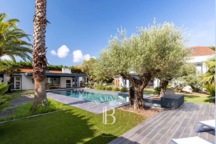 Maison à vendre - Anglet, Centre-ville, Saint-Jean - 11 pièces - 5 chambres