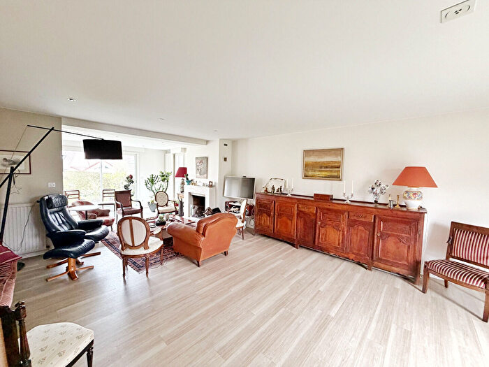 Maison à vendre - Salouël - 7 pièces - 5 chambres