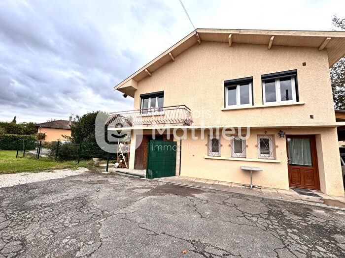 Maison 5 pièces à louer à Châtillon-sur-Chalaronne