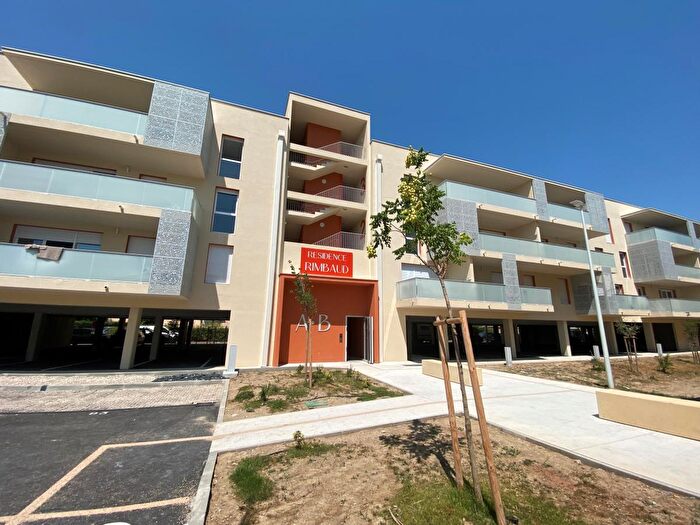 Appartement à louer - Nîmes, Route dArles - 2 pièces - 1 chambre