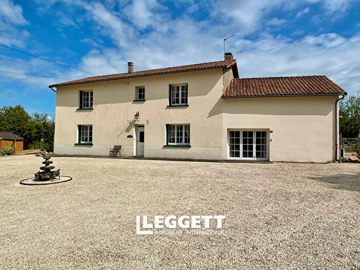 Maison à vendre - Château-Garnier - 7 pièces - 4 chambres