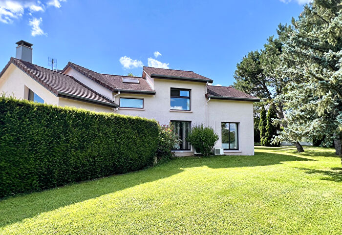 Maison à vendre - Dole - 6 pièces - 4 chambres