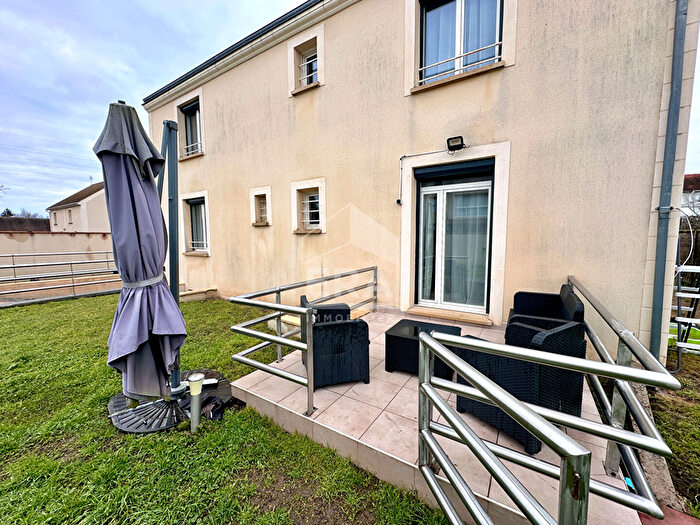 Maison à vendre - Saint-Pierre-lès-Nemours - 6 pièces - 4 chambres