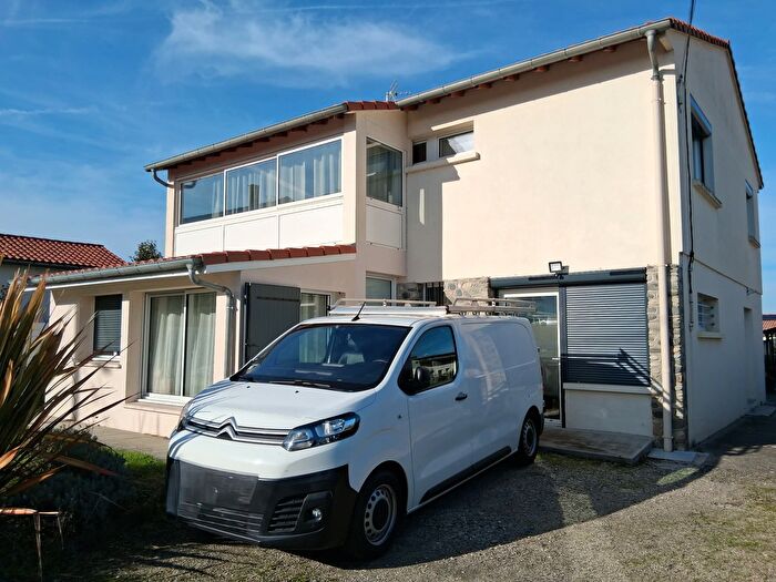 Maison à vendre - Rieumes - 9 pièces - 5 chambres