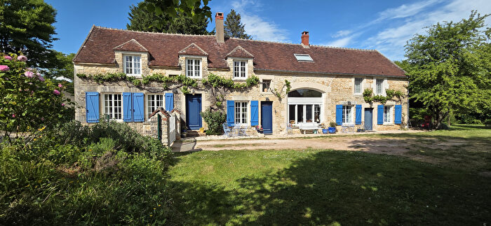 Menou : Maison 10 pièces à vendre