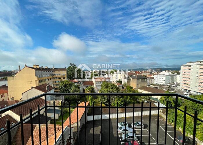 Appartement à vendre - Pau, Centre-ville - 4 pièces - 3 chambres