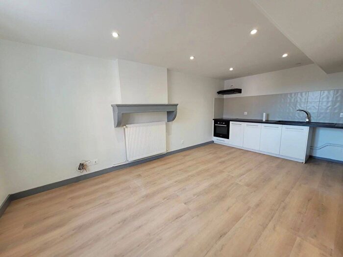 Maison 5 pièces à Thoissey, à louer