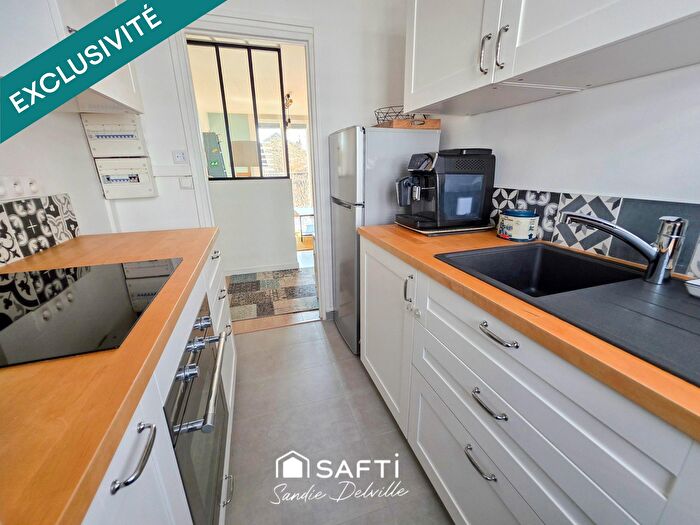Neuilly-Plaisance, Rennouillères : Appartement 4 pièces à vendre