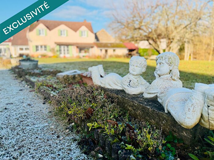 Maison à vendre - Bussy-en-Othe - 7 pièces - 4 chambres