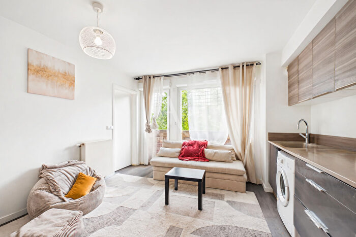 Appartement 2 pièces à vendre - Champigny-sur-Marne, Le Bois l'Abbe, Coeuilly