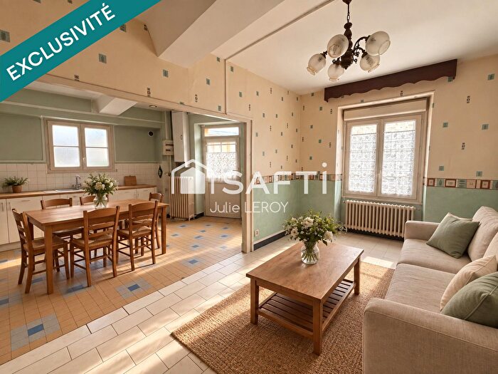 Maison 7 pièces à Loué, à vendre