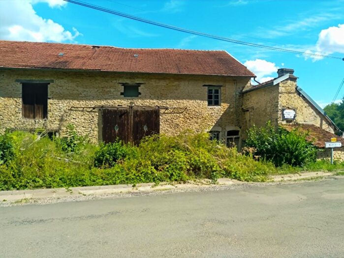Chaume-et-Courchamp : Maison 6 pièces à vendre