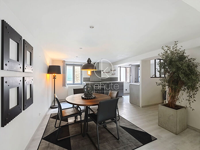 Maison 6 pièces à Orliénas, à vendre
