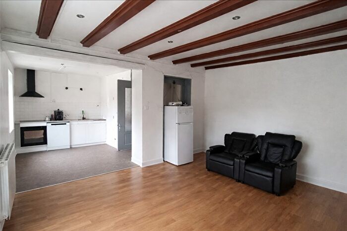 Appartement 4 pièces à louer à Saint-Lupicin