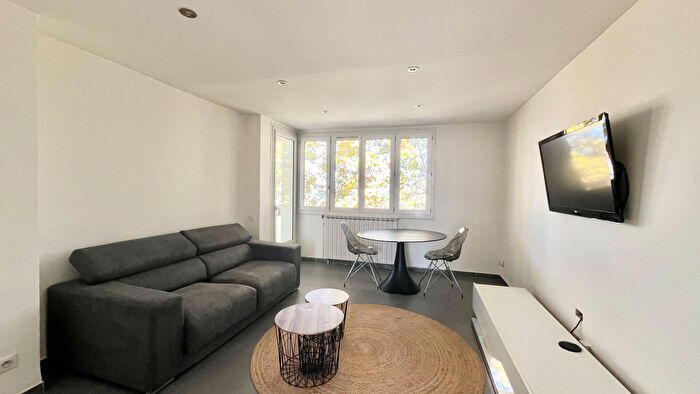 Appartement à louer - Sète, Château Vert - 3 pièces - 2 chambres