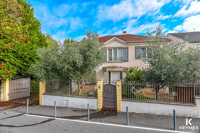Maison à vendre - Cormeilles-en-Parisis, Haut et Centre - 7 pièces - 5 chambres