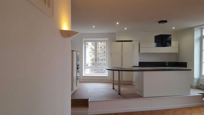 Hyper Centre-Vieille Ville, Saint-Étienne : Appartement 4 pièces à louer