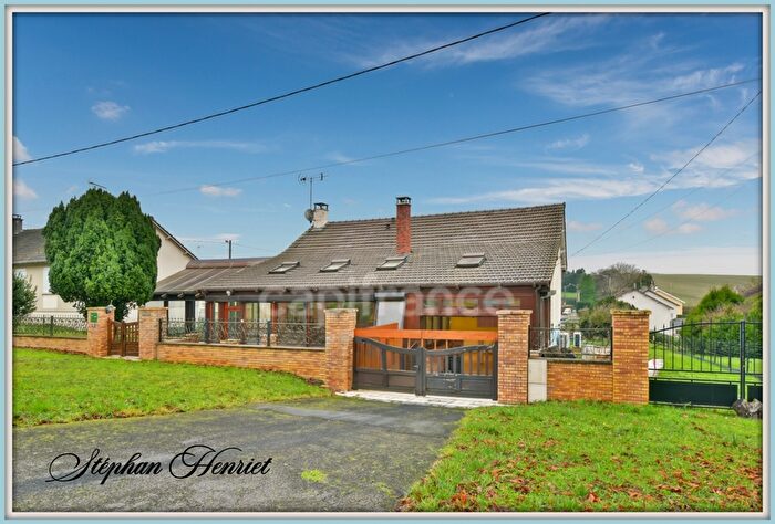 Maison à vendre - Vouziers - 8 pièces - 4 chambres