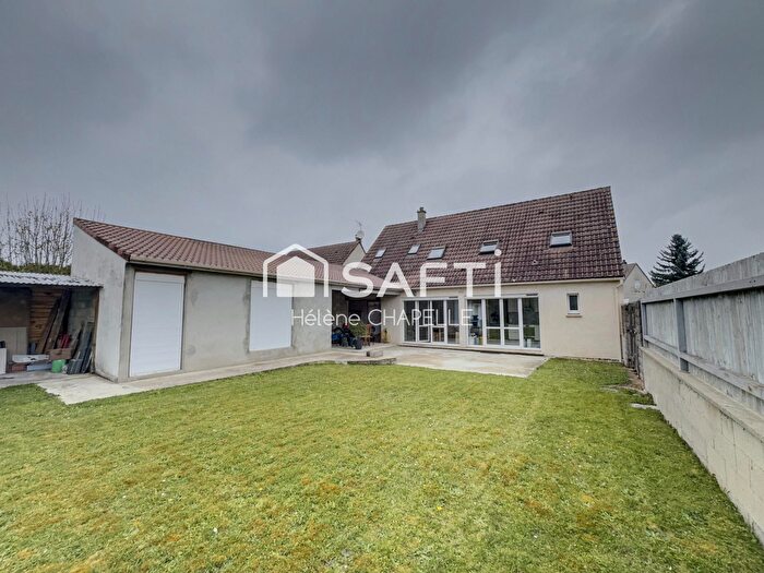 Maison à vendre - Neuilly-en-Thelle - 7 pièces - 4 chambres