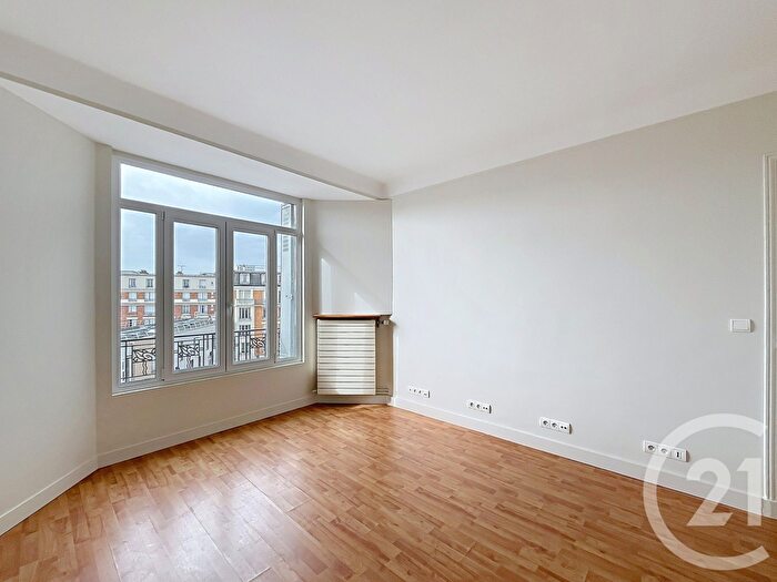 Appartement à louer - Vitry-sur-Seine, Gare, Jean-Jaurès - 6 pièces - 3 chambres