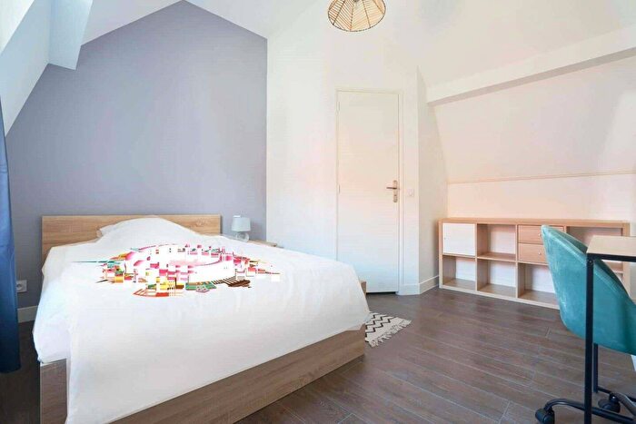 Appartement à louer - Berckem-Kleber-Saint Charles, La Madeleine - 1 pièce