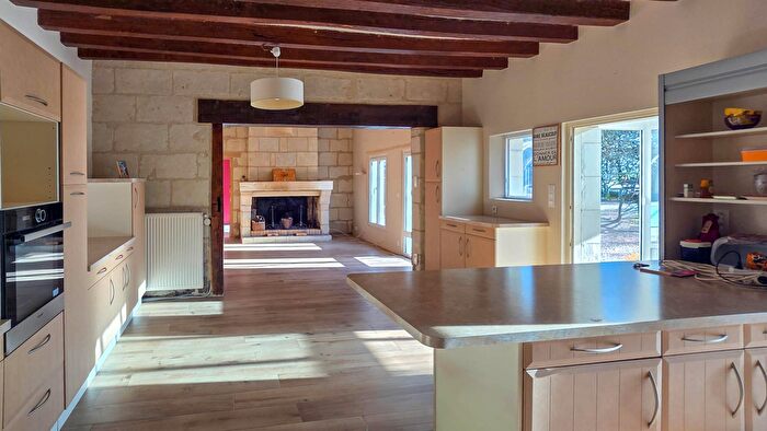 Maison à vendre - Longué, Longué-Jumelles - 10 pièces - 7 chambres