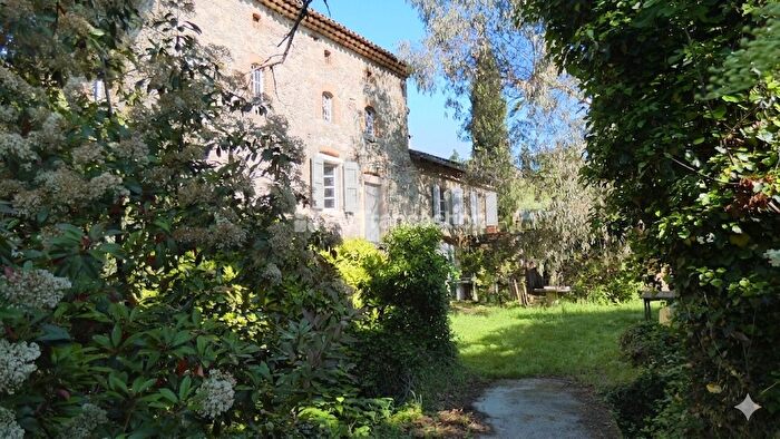 Maison à vendre - Lasalle - 10 pièces - 7 chambres