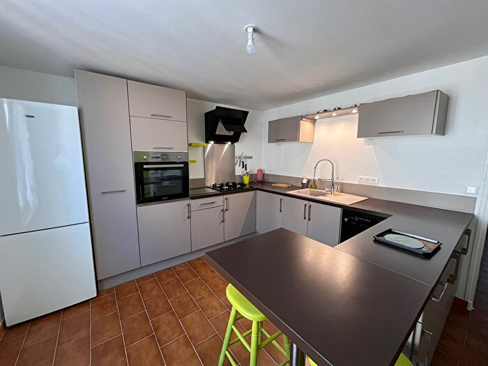 Rougiers : Maison 3 pièces à louer