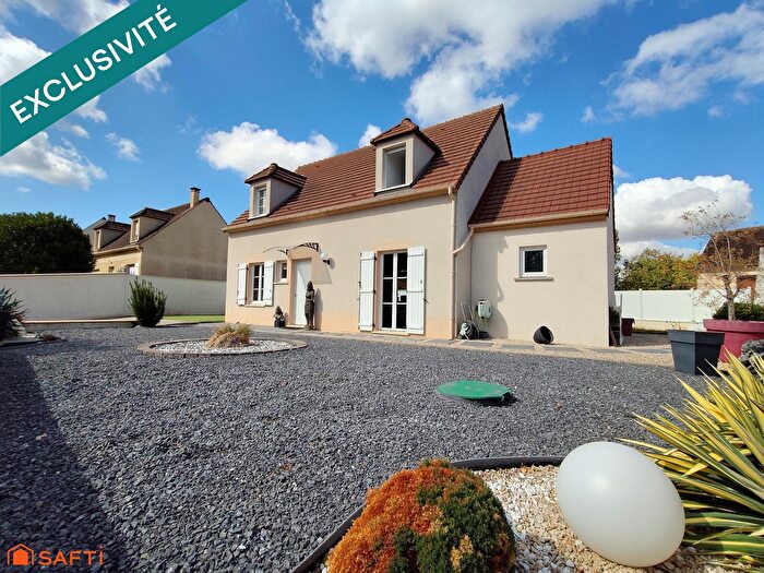 Maison 6 pièces à vendre à Ivry-le-Temple
