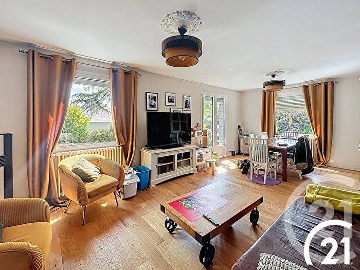 Maison à vendre - Ploumagoar - 6 pièces - 5 chambres