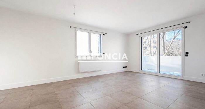 Appartement à vendre - Rueil-Malmaison, Plaine Gare - 3 pièces - 2 chambres