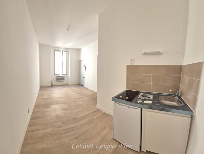 Appartement 1 pièce à louer à Marseille 2ème, Grands Carmes
