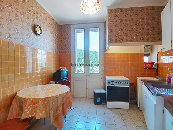 Appartement à vendre - Vernet-les-Bains - 3 pièces - 2 chambres