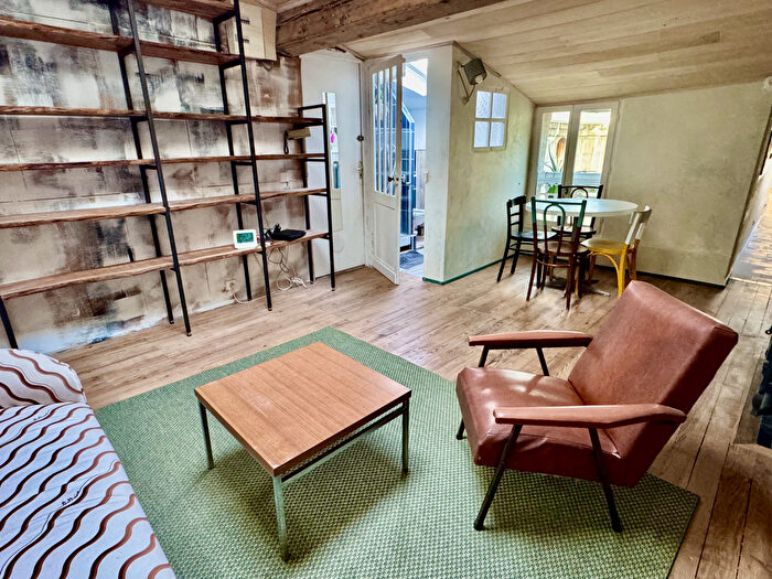 Appartement à louer - Bordeaux, Capucins, Saint-Michel - 2 pièces - 1 chambre