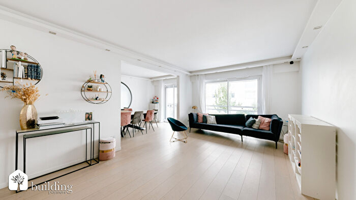 Appartement à vendre - Levallois-Perret, Front de Neuilly - 5 pièces - 3 chambres