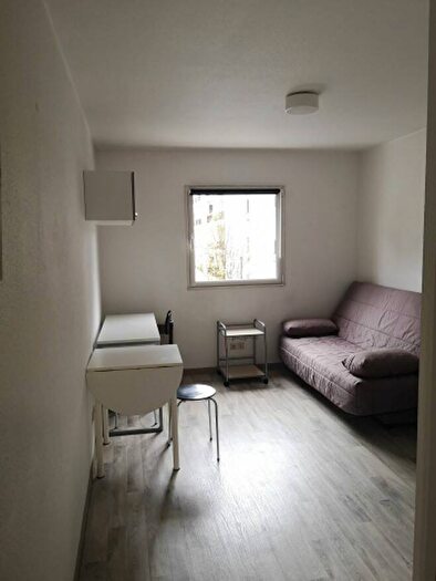 Appartement à louer - Centre-Neuf Bourg-Quesnoy-Delsaux-Musée-Cannoniers-Gare, Valenciennes - 1 pièce