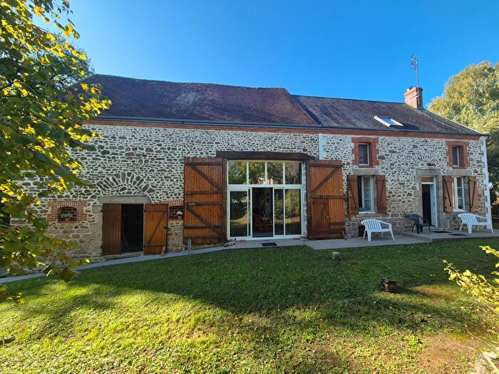 Maison 10 pièces à vendre à Montchevrier