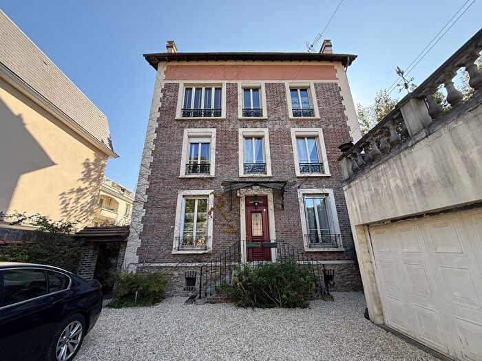 Maison à vendre - Livry-Gargan - 9 pièces - 5 chambres