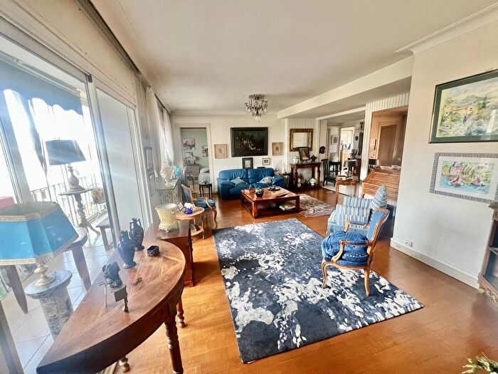 Appartement à vendre - Valence, Centre-ville - 5 pièces - 4 chambres